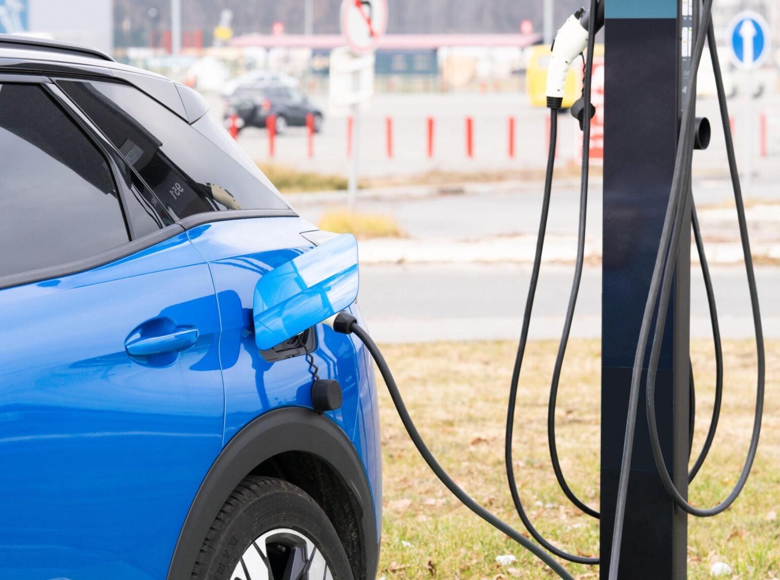 Top EV Tires for Electric Vehicles: Maximizing Efficiency